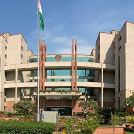 Experienced Advocate in Saket Court, Delhi – Raizada Law Associates